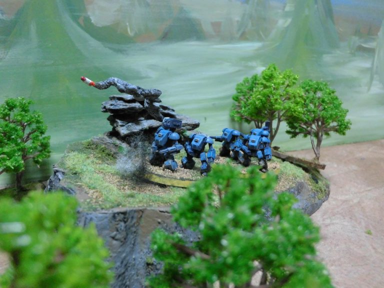 大型対車輌ミサイルを射出するCEF所属の”FLAIL”兵 | ヘヴィギアファン！